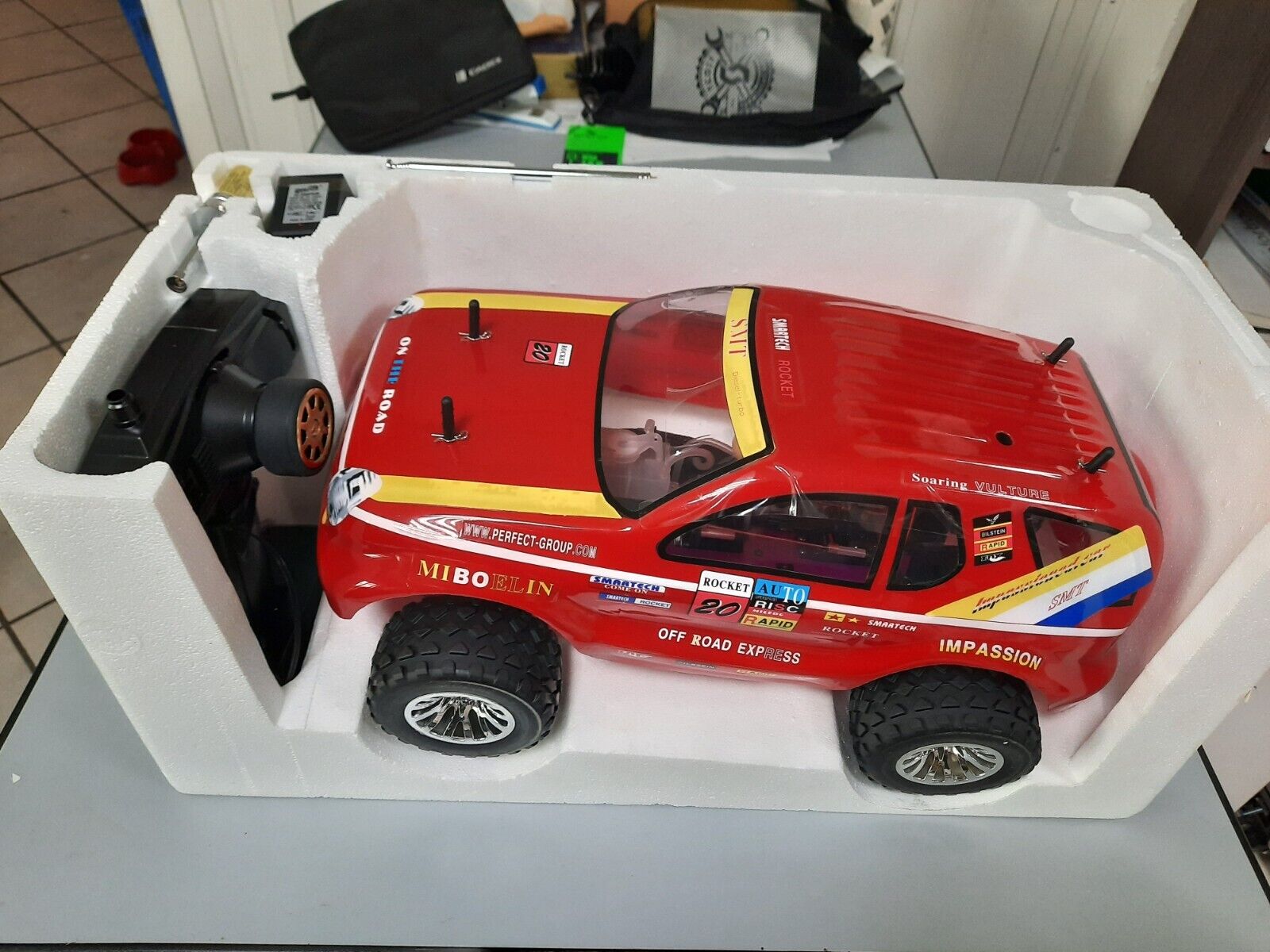 AUTOMODELLO RADIOCOMANDATO ROCKE SCALA 1:10 - Faram Rieti - Terni